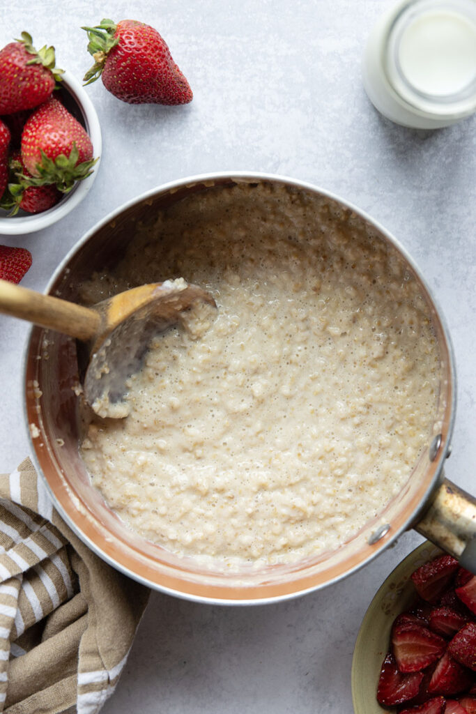 Roasted Strawberry Steel-Cut Oats